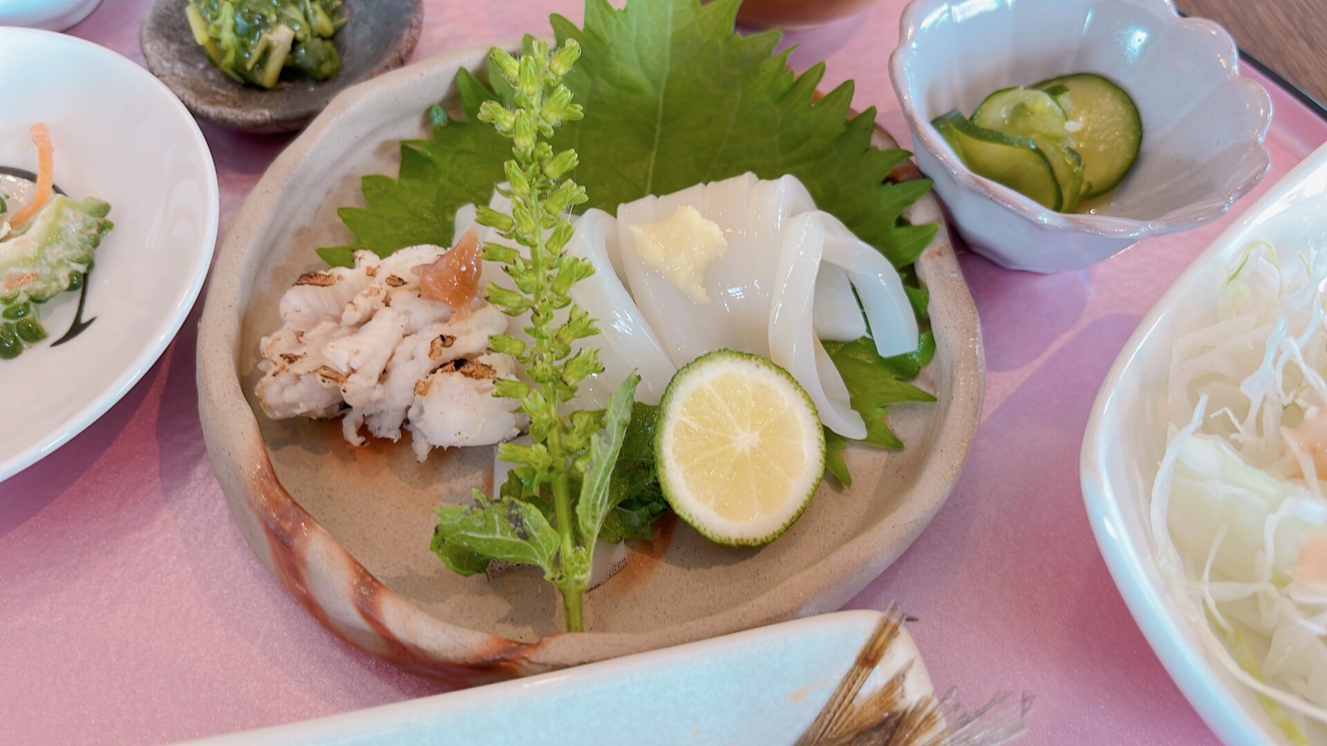 玉野市【UMIMACHI DINING(ウミマチダイニング)】子供連れOK！海の近くで緑溢れるカフェのランチが人気！ | 食道楽の岡山ランチ